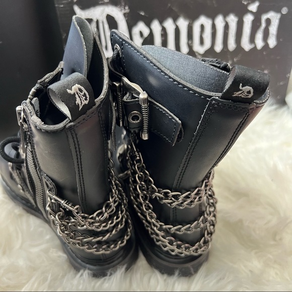 Demonia | Shoes | Nib Demonia Death Row Silver Chain Combat Boots ...